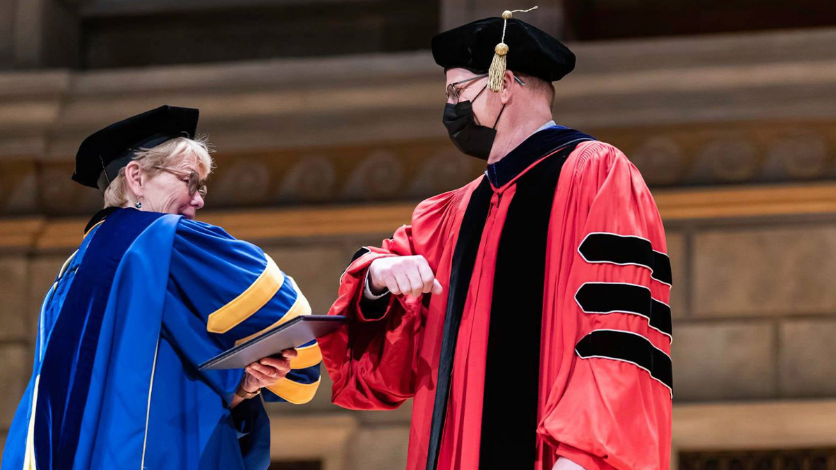 Brian Brent receives Award for Excellence in Graduate Teaching